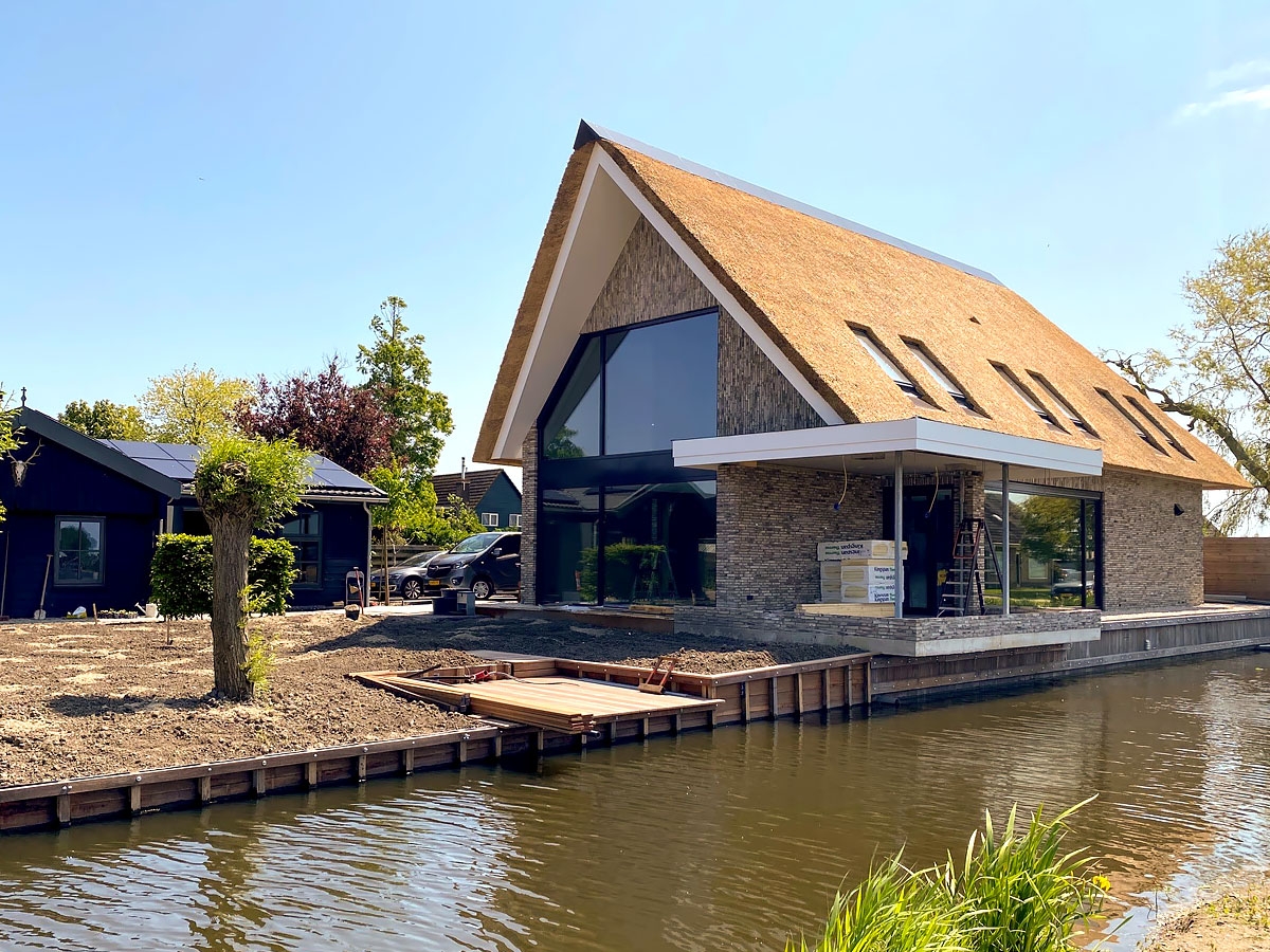 Projecten - Bouw '85 | Belangrijke projecten en indrukwekkende realisaties in prefab bouw